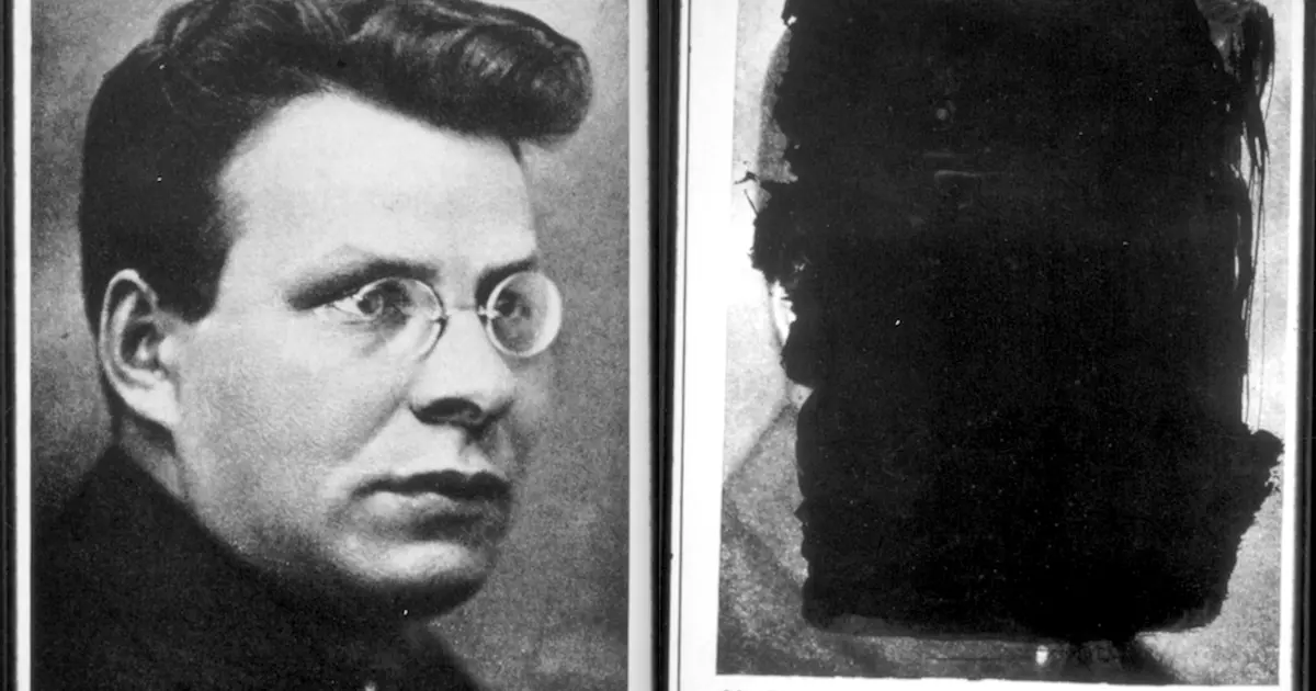 David King: The Commissar Vanishes | The Photographers Gallery