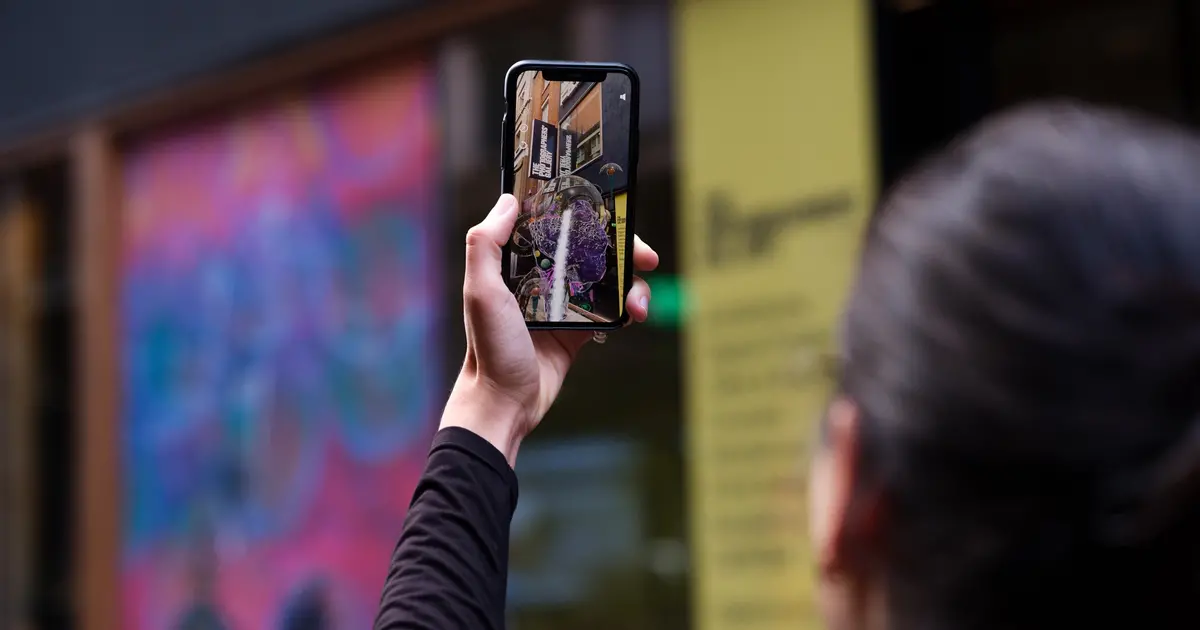 Seeing Double: Documenting mixed reality in the museum and beyond | The ...